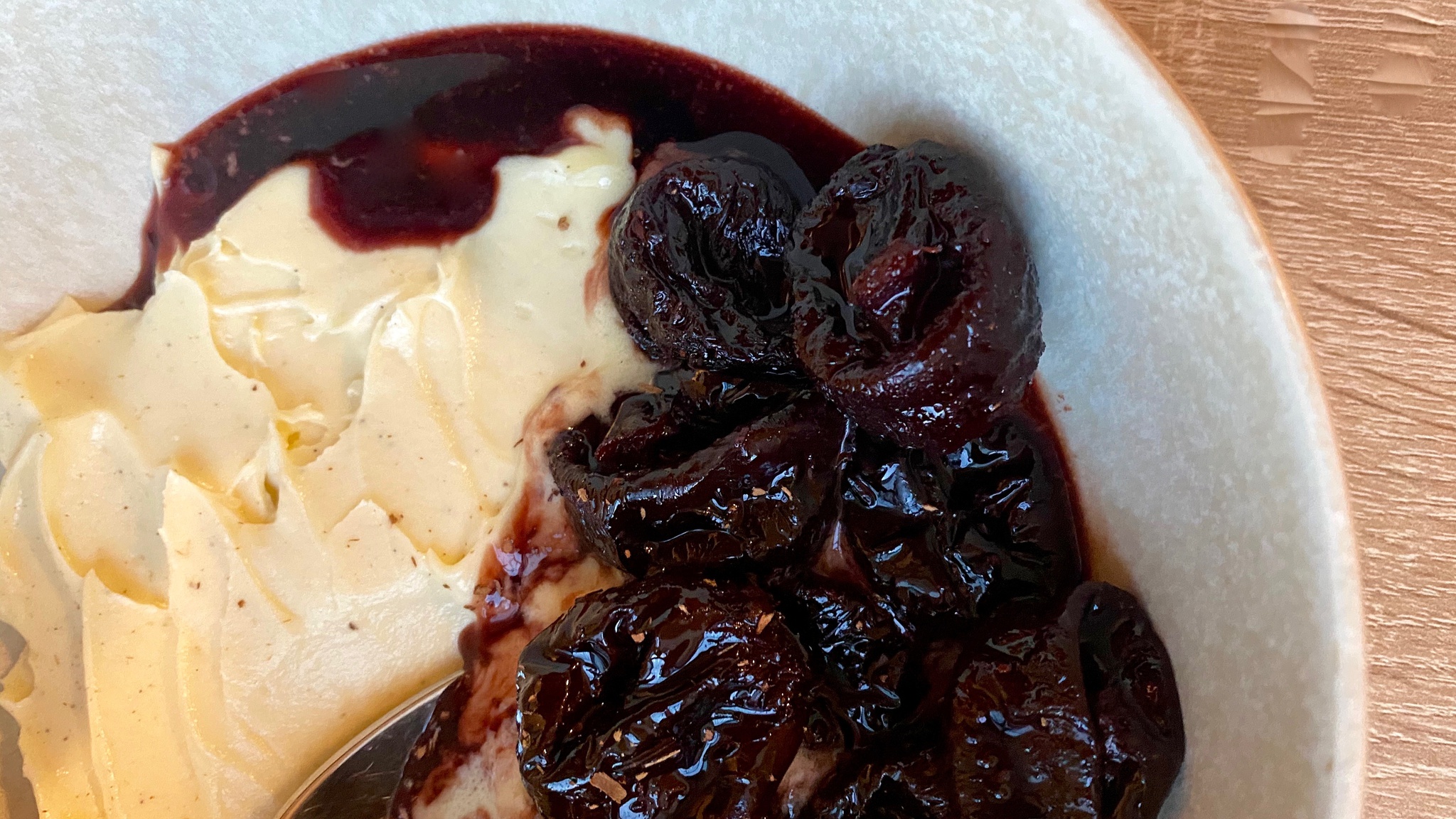 Red Wine Prunes and Vanilla Mascarpone Recipe - Fresco