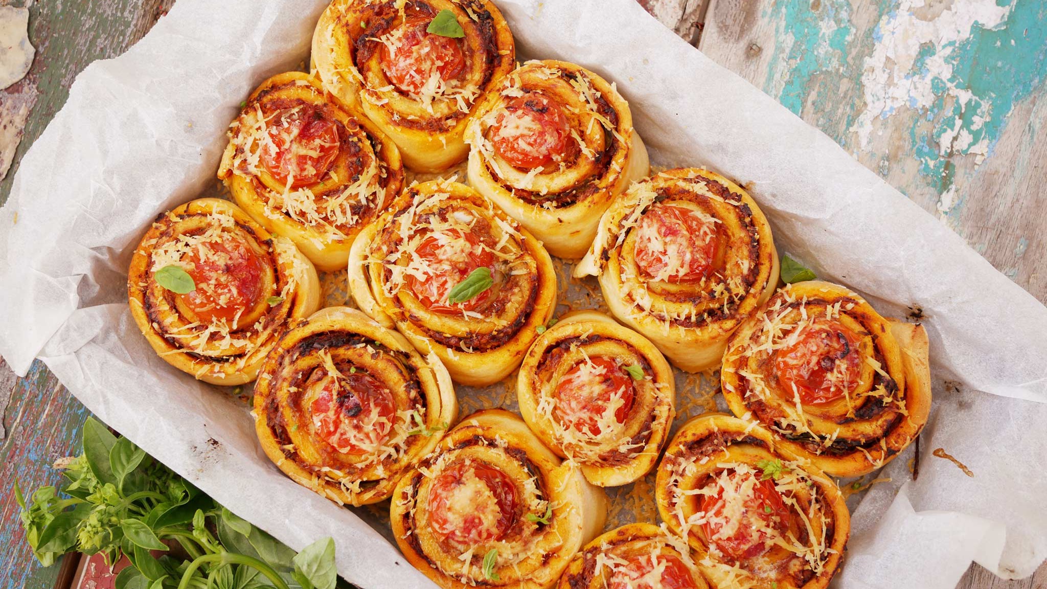 Pizza Scrolls Recipe - Fresco