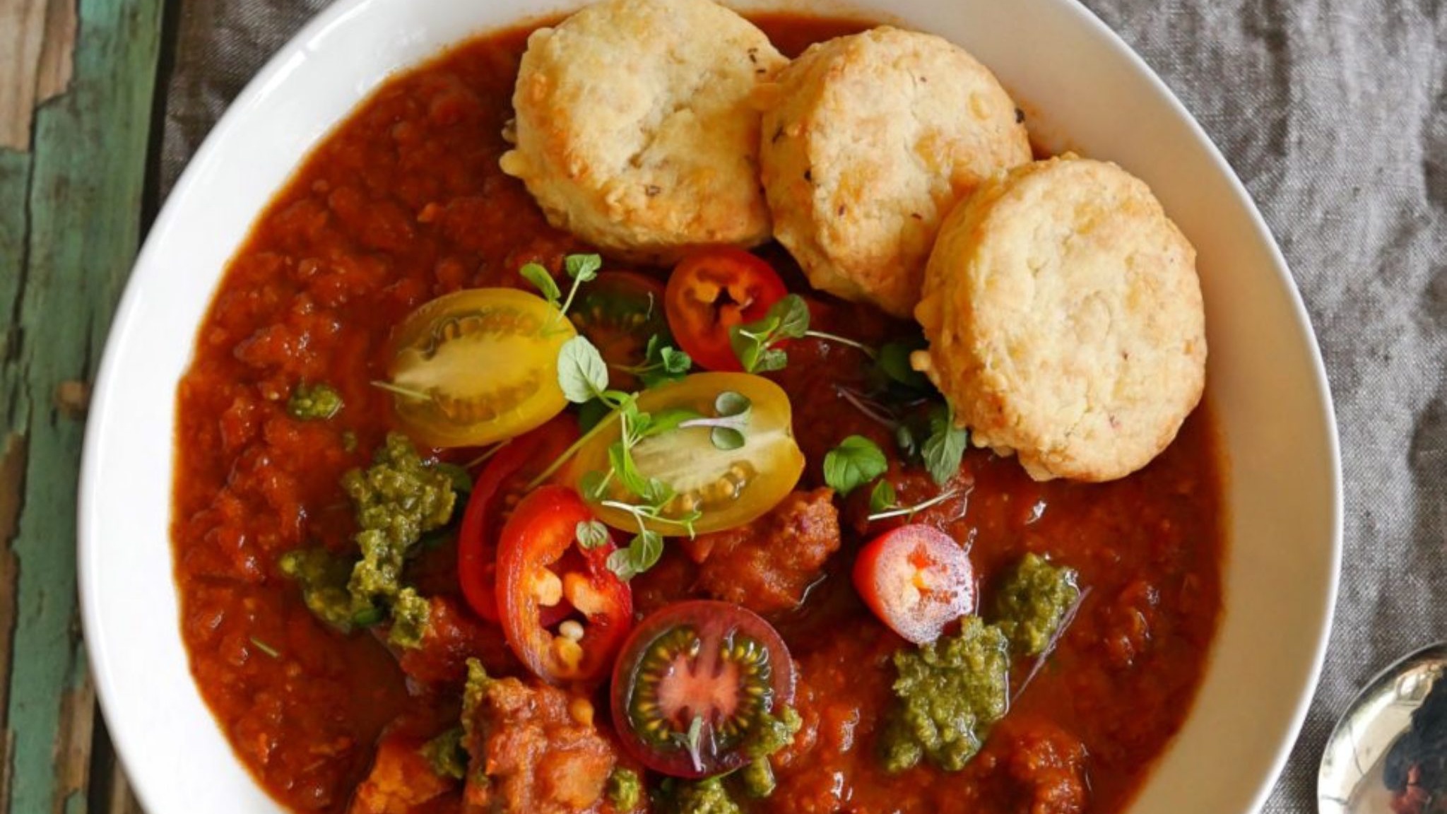 Chunky Chilli With Cheesey Scones Recipe - Fresco