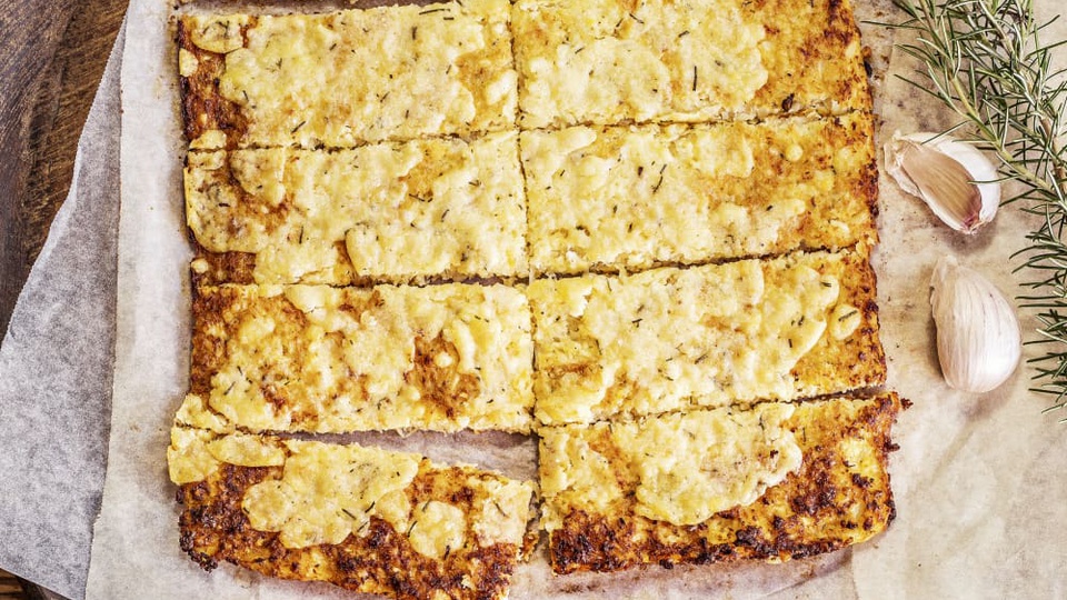 Cheesy Cauliflower ‘Bread' Sticks Recipe - Fresco