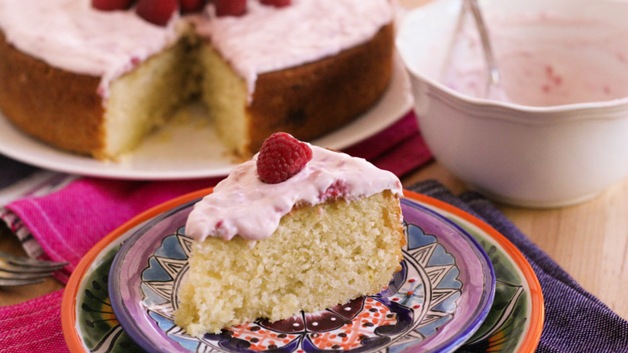Lemon Cake with Raspberry Crème Fraîche Frosting Recipe - Fresco