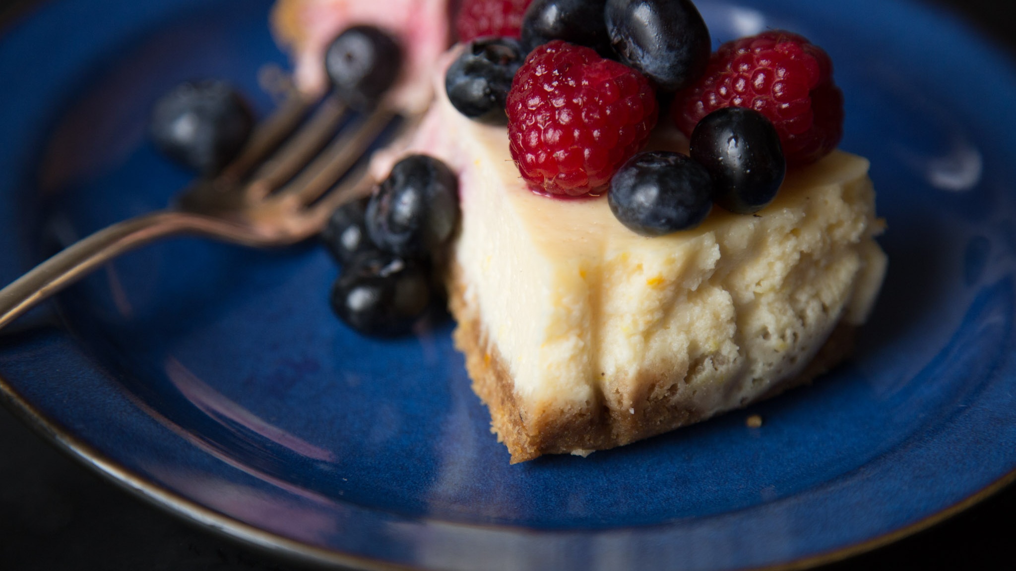 Raspberry Lemon Cheesecake Recipe - Fresco